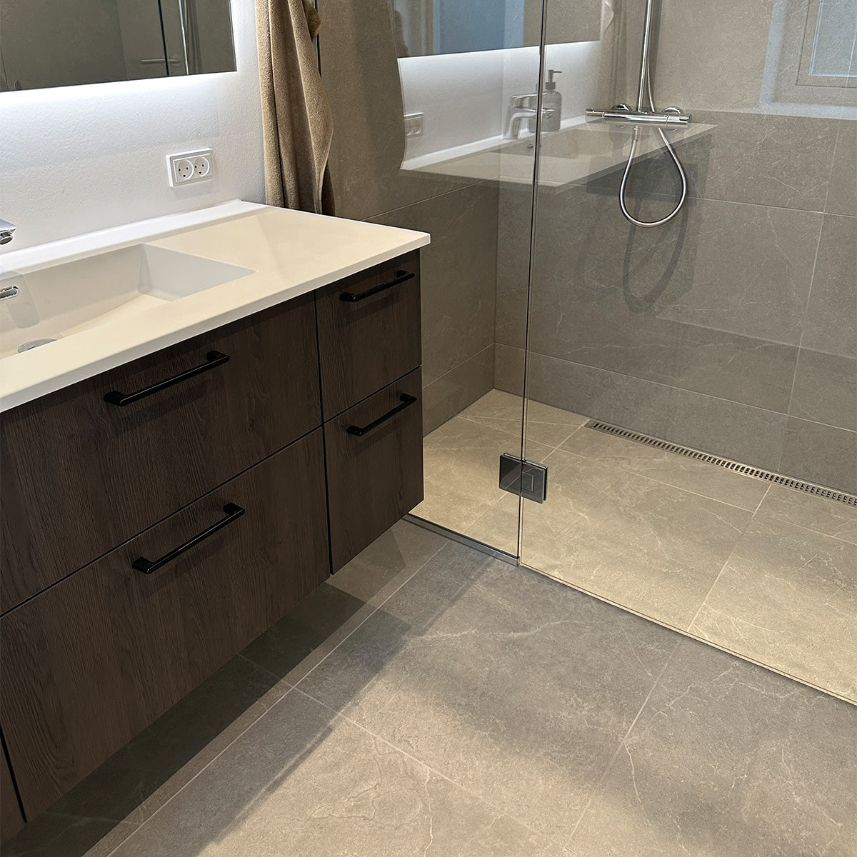 Storm Grey | Gulv- og vægflise – Dansk Flise Lager